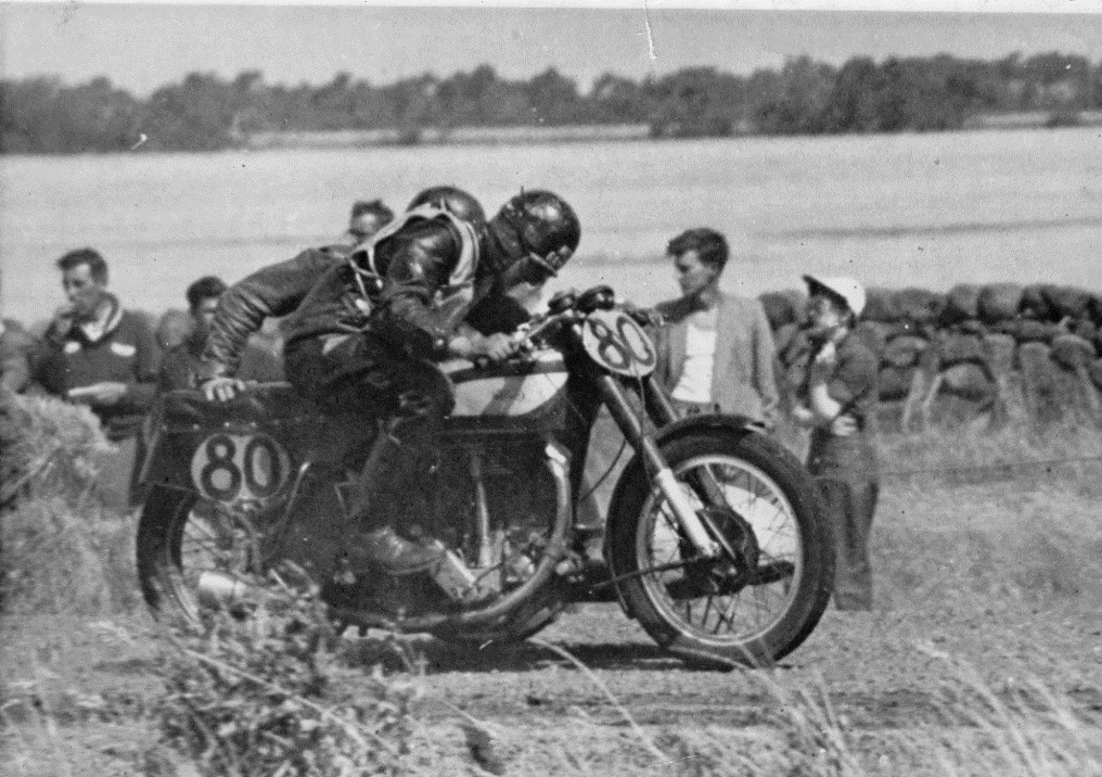Laurie Fox at Australian TT, Longford, Tasmania. - Potholes and ...